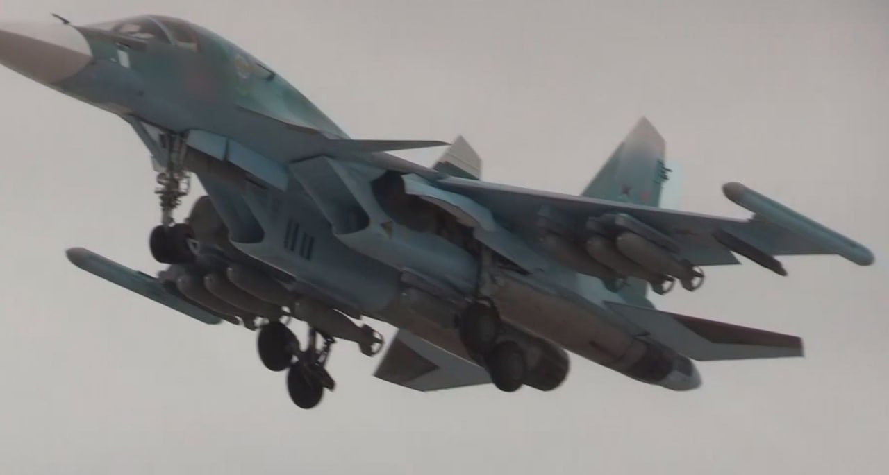 Rob Lee on Twitter: "Su-34 bomber with 8 OFZAB-500 500kg bombs. 2/ https://t.co/W4ro4HOX9N…