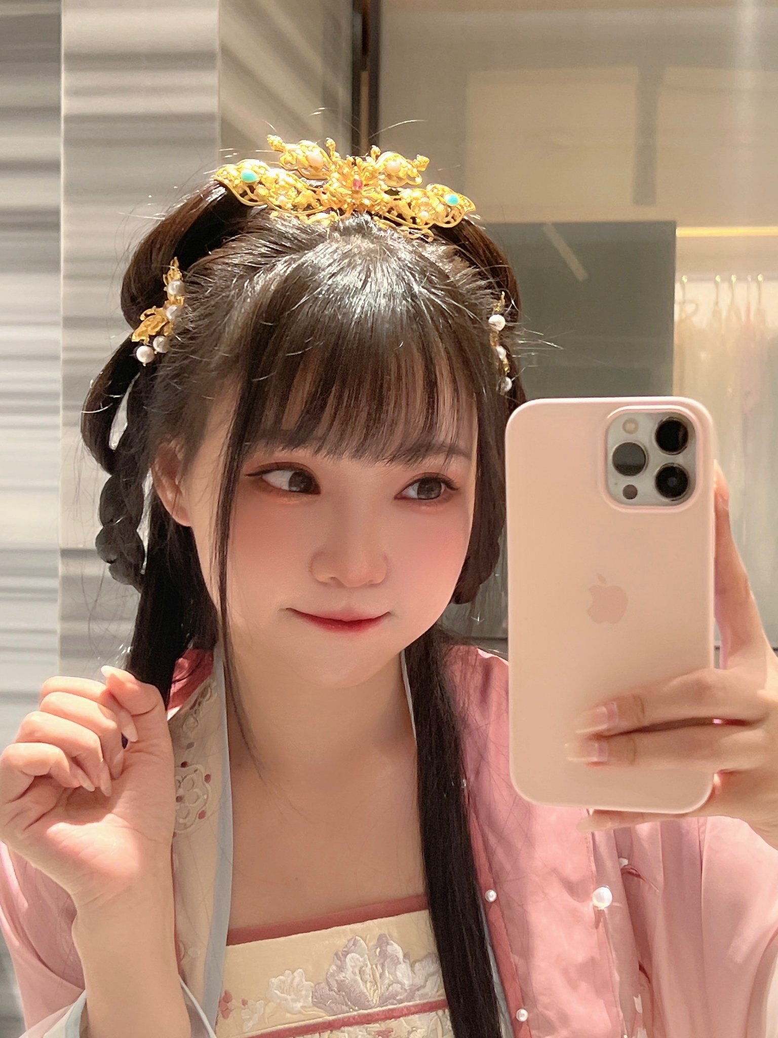 咬人猫Yaorenmao on Twitter: "春天来咯 开心😁Spring is coming https://t.co/JqKjyX1qe0" / Twitter