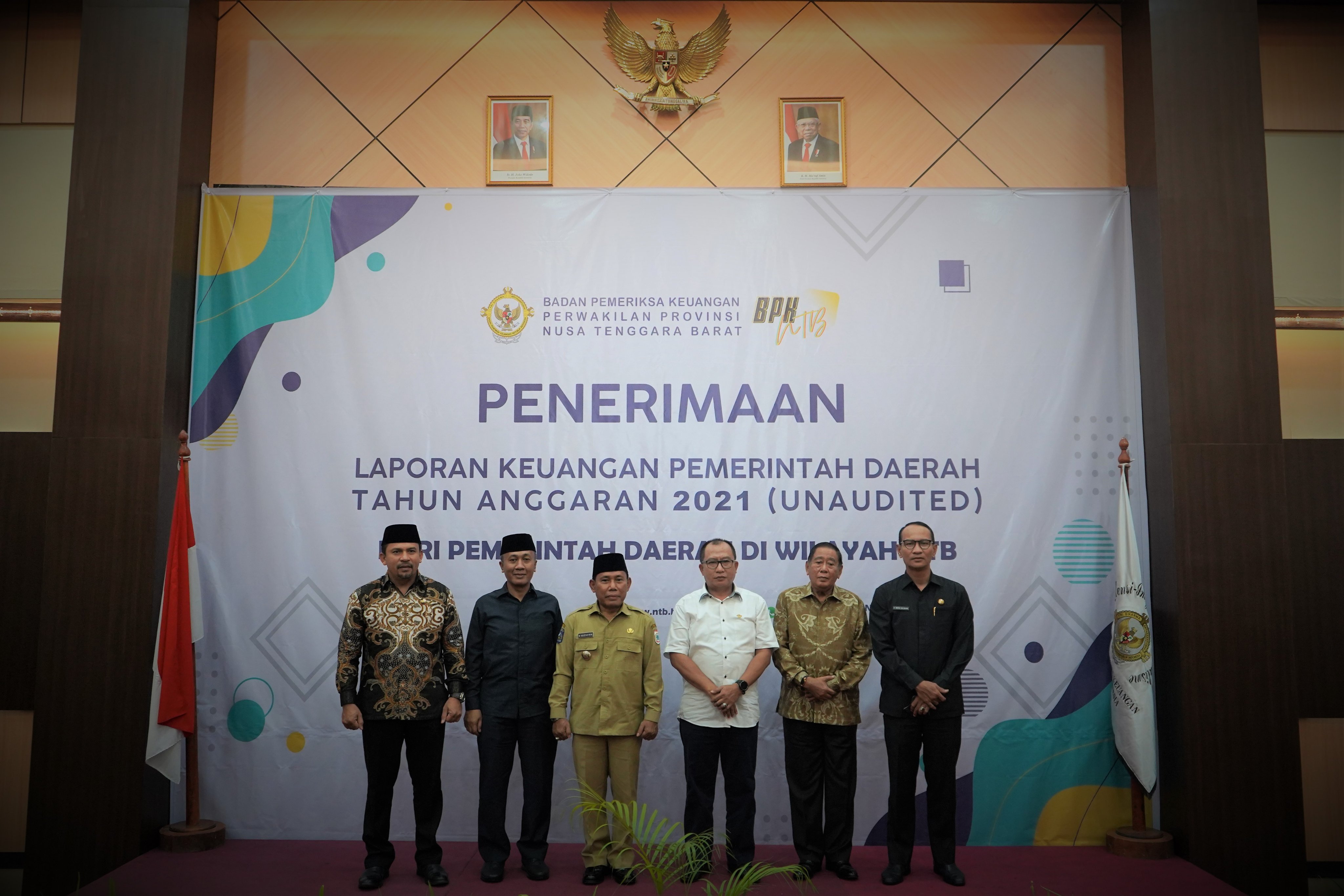 BPK NTB on Twitter: "BPK NTB menerima Laporan Keuangan Pemerintah Daerah Tahun Anggaran 2021 ...