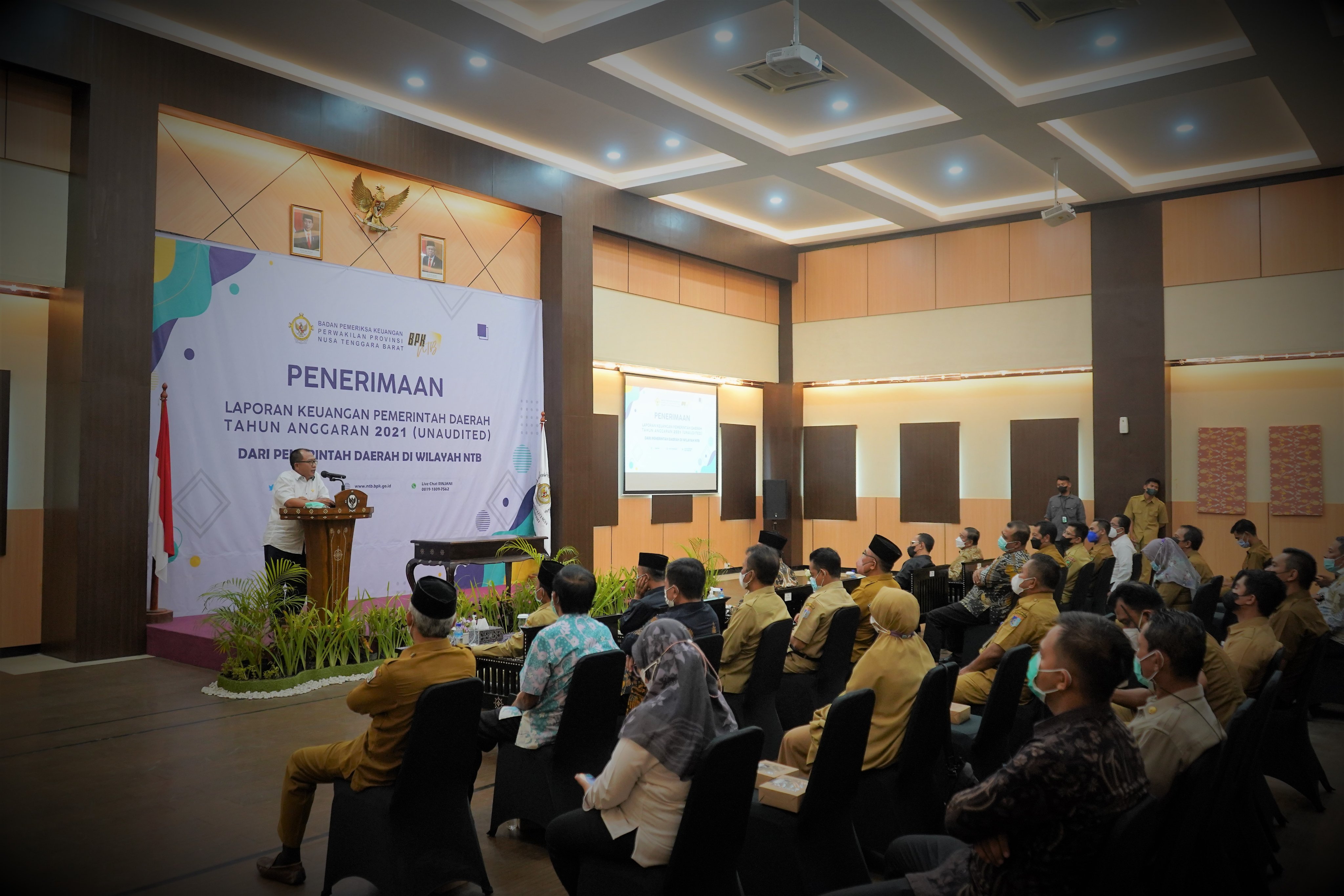 BPK NTB on Twitter: "BPK NTB menerima Laporan Keuangan Pemerintah Daerah Tahun Anggaran 2021 ...