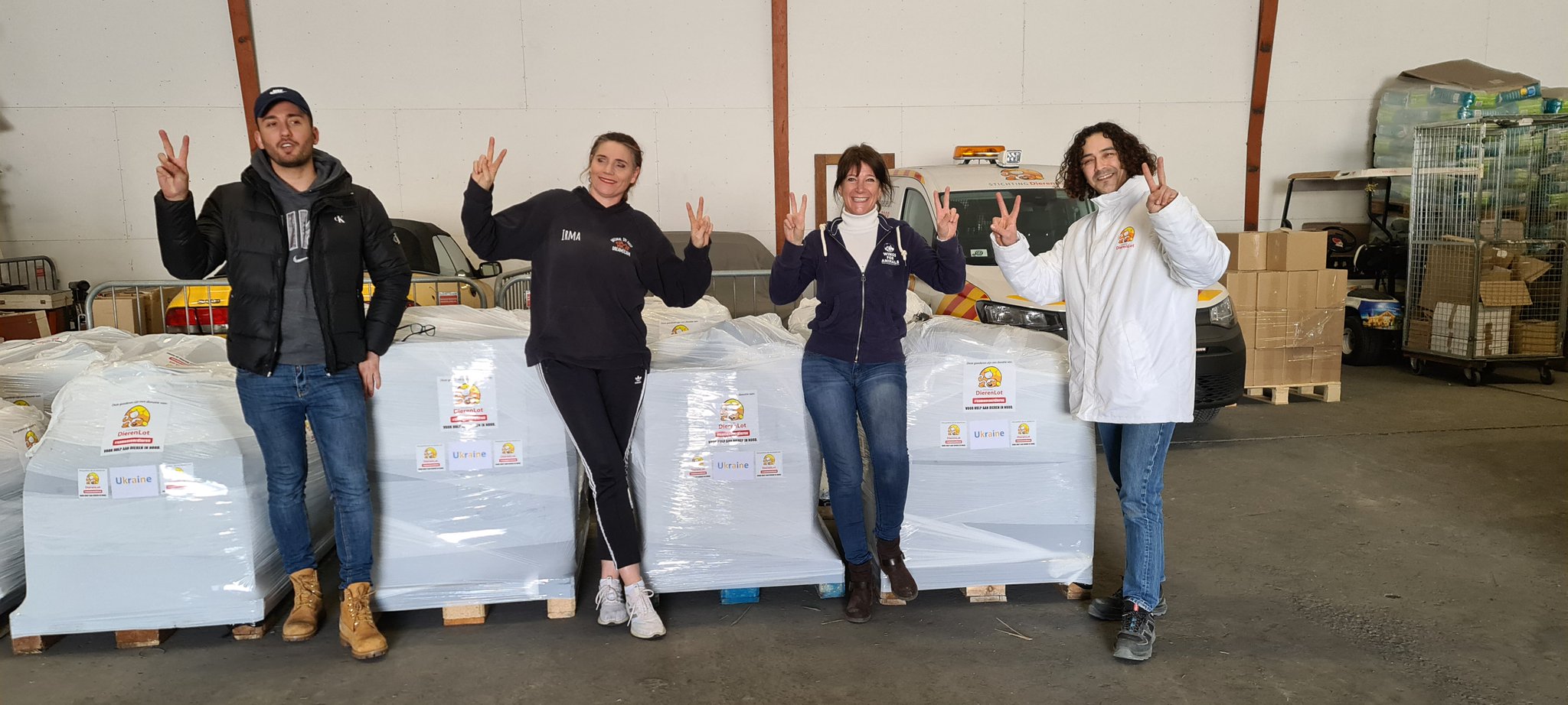 Stichting DierenLot on Twitter: Stichting DierenLot on Twitter:
