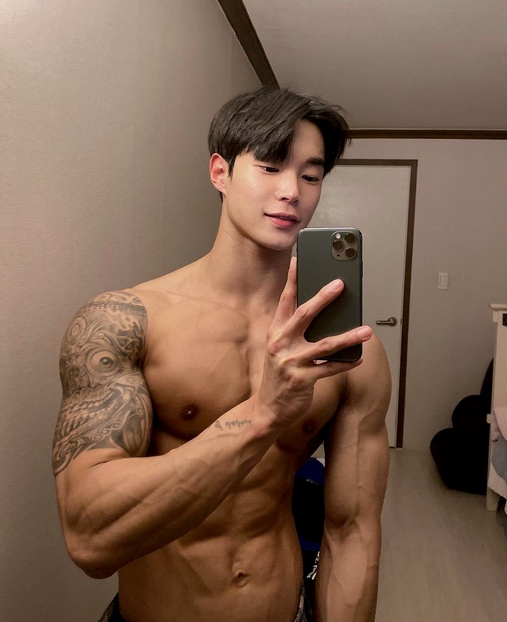 MR MR on Twitter: "😬…