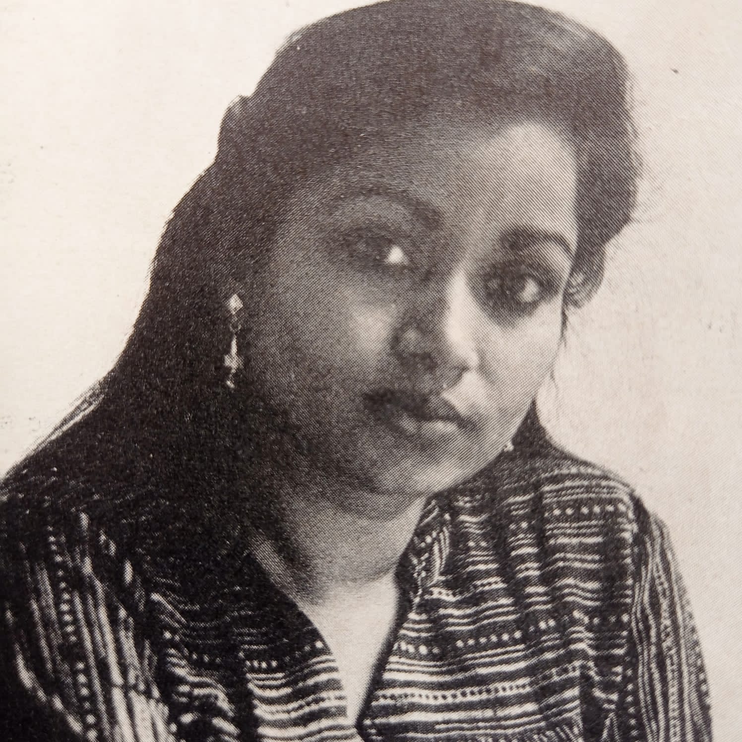 indianhistorypics on Twitter: "1980s :: Doordarshan News Reader Manjari Joshi https://t.co ...