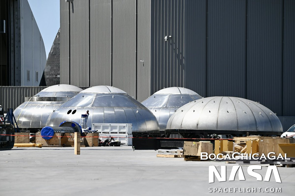 Mary on Twitter: Can you spot the new dome design? : r/SpaceXStarship