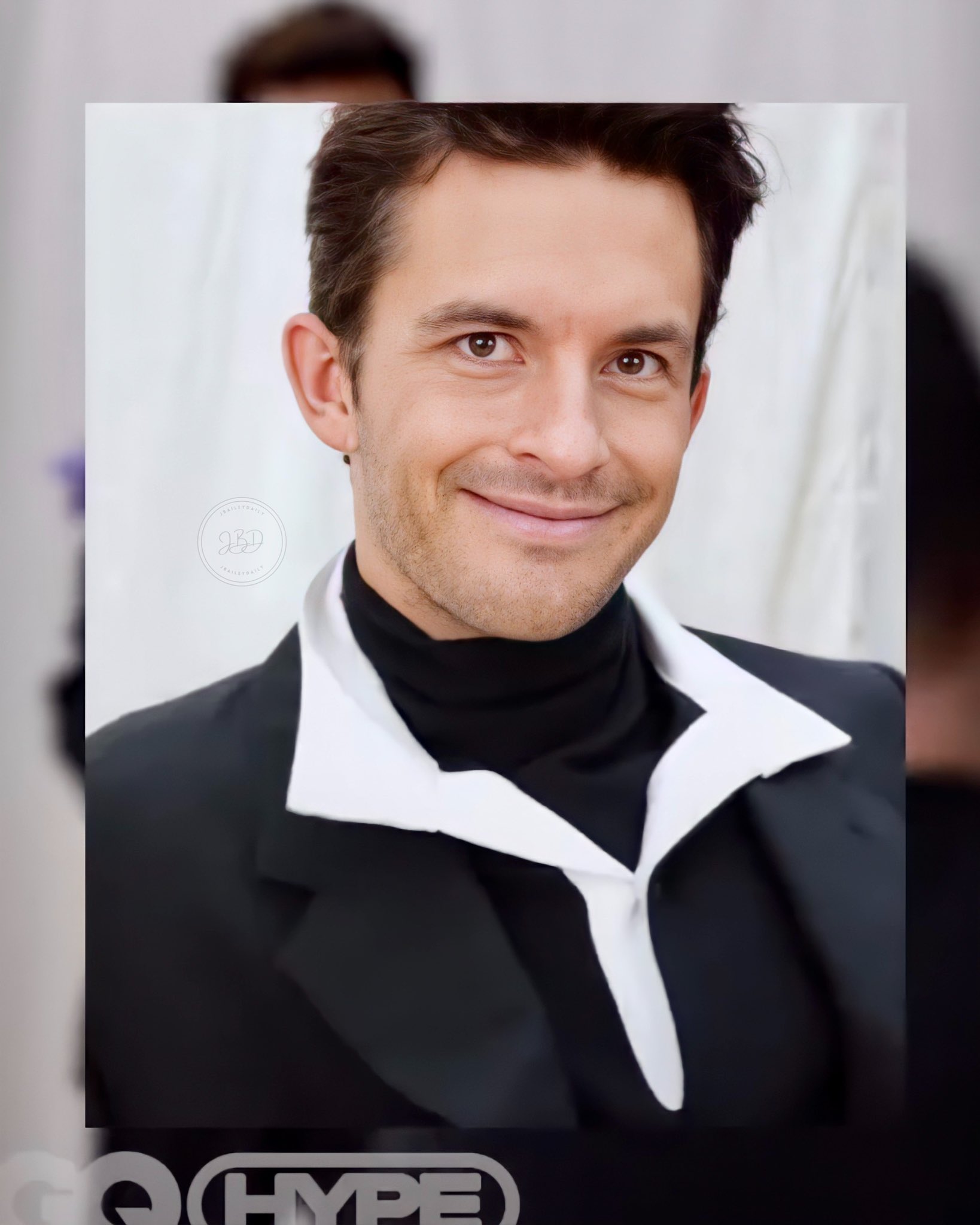 Jonathan Bailey Daily π On Twitter New Screencaps Jonny Behind The