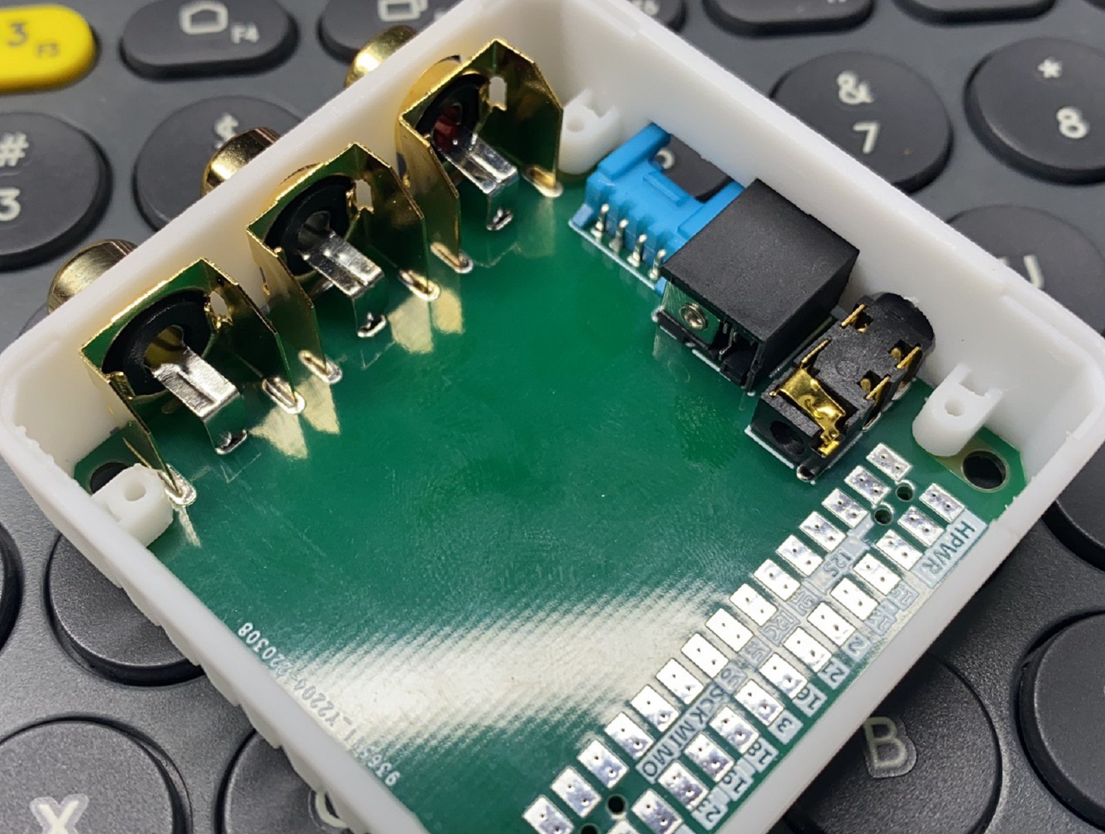 M5Stack on Twitter: "Module RCA: s-video from 8-bits DAC , s-audio from i2s? any idea?…