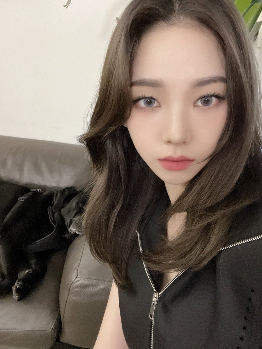 karina pics @karinaarchive