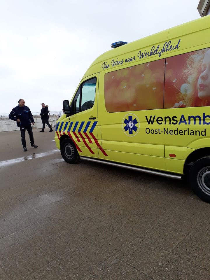 Andries Heidema on Twitter: "Terminaal ziek … en dan nog één keer … de zee zien, een ...