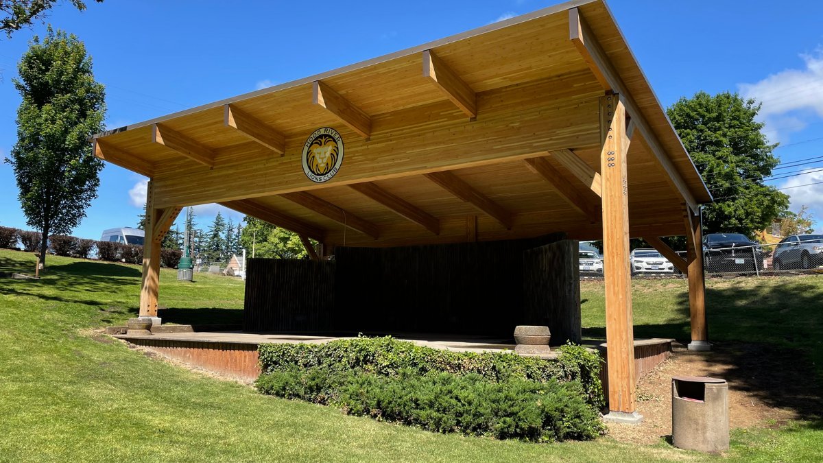 Small Outdoor Stage Park