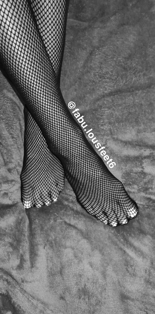 RT Slave & Promo 16.7k on Twitter: "RT @Fabu_lousfeet6: Fishnet Friday!!! 😏"