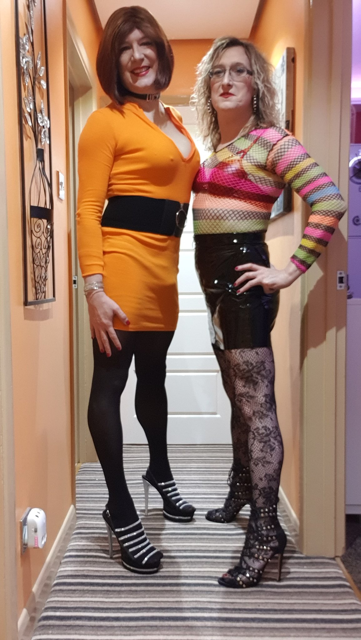 Tw Pornstars Essex Girl Lisa Twitter Lisa And Lucy Ready To Hit The Town Trans Transgirls