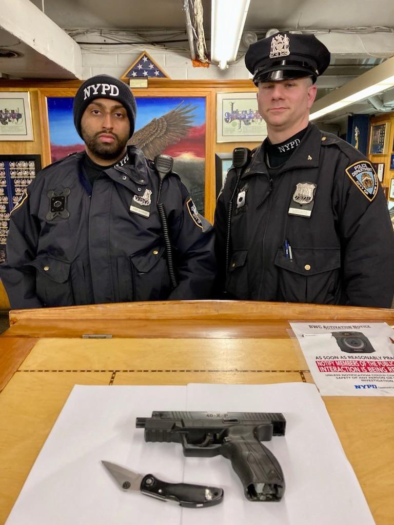 Nypd Transit On Twitter A New Yorker Saw Something The Butt Of A Gun