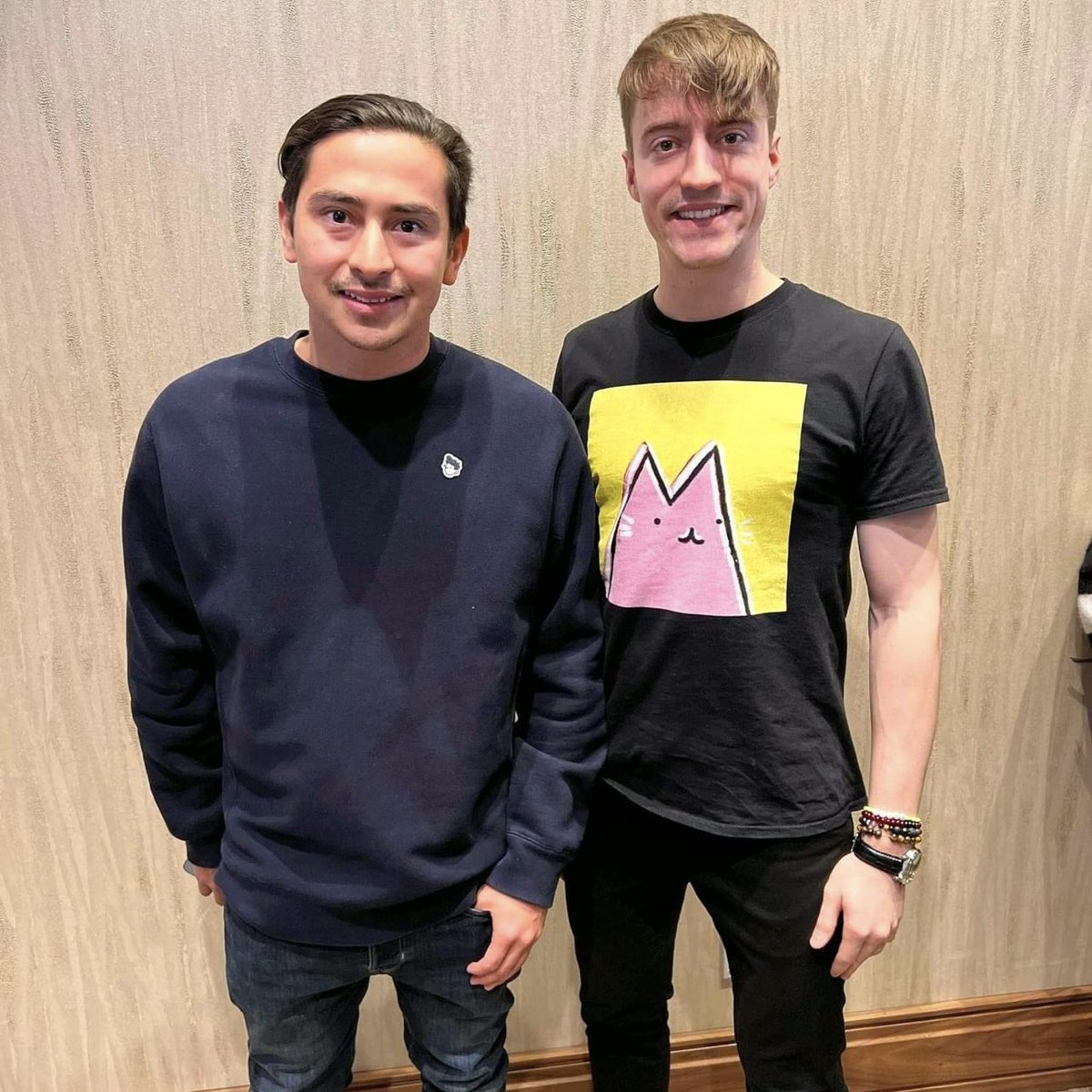 Matt Chessco on Twitter: "Me and @poopie, one of the @doodles founders 🙌😸 #popartcats…