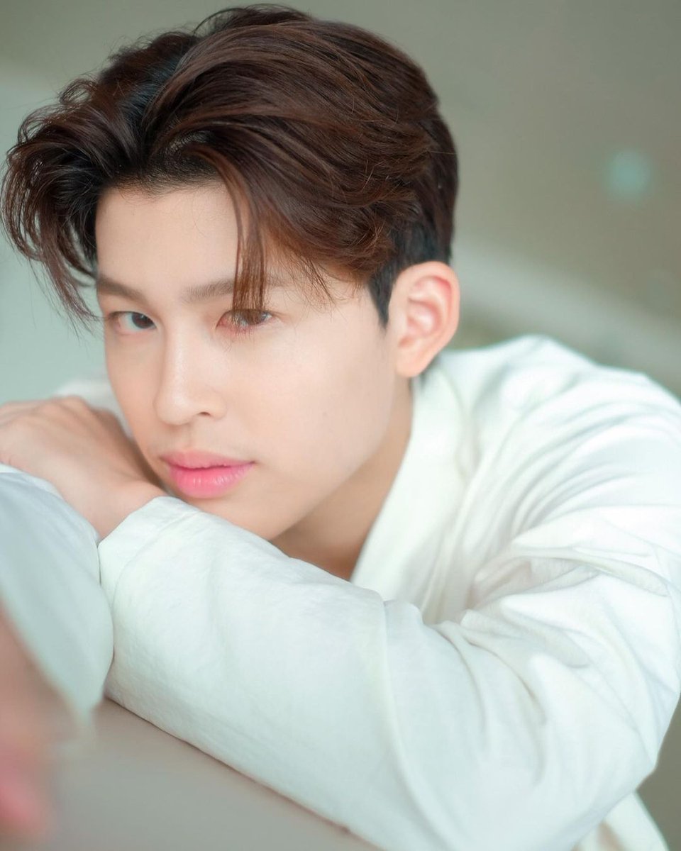 𝐏𝐏𝐍𝐀𝐑𝐀𝐕𝐈𝐓_𝐎𝐅𝐅𝐈𝐂𝐈𝐀𝐋 on Twitter: "ฮือออ หล่อจังค่ะ 🥺🧡 IG update : ppnaravit , moobank_makeup 📌 ...
