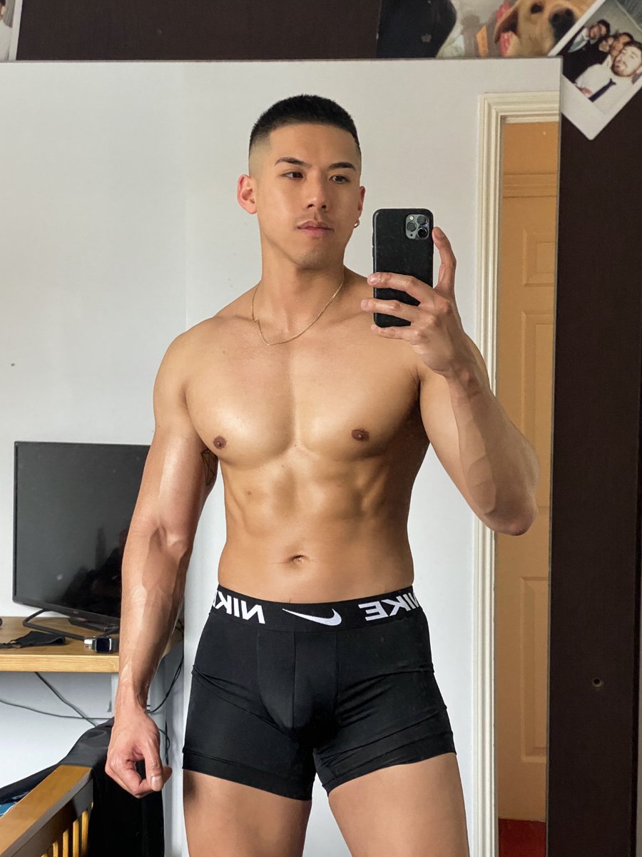 John Thomas on Twitter: "And spandex is spandexing…