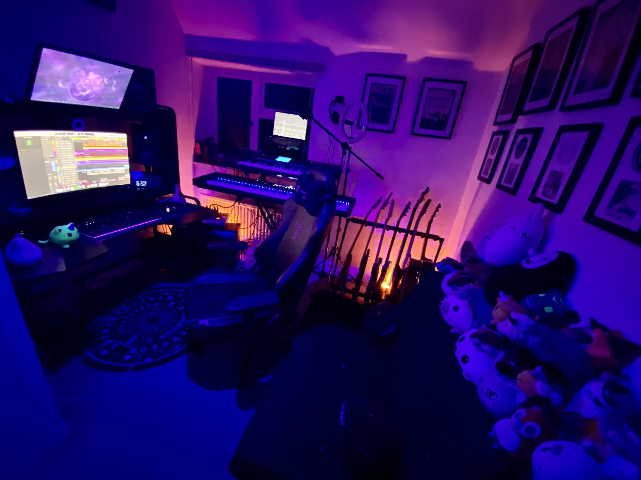 Lucy 👁 Lucas on Twitter: "Welcome to Lunacy Studios. I can’t wait to show you the madness we’ve ...