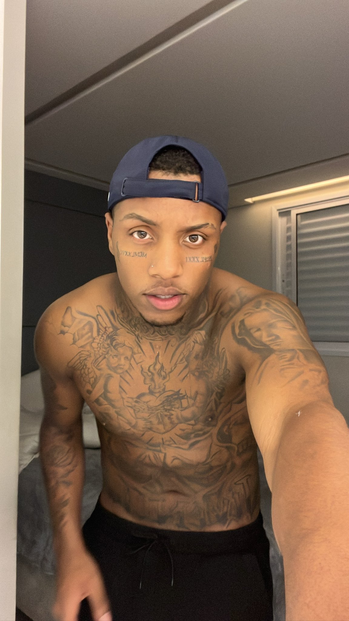 Qual é o rapper/traper brasileiro mais bonito? - Variedades - BCharts Fórum