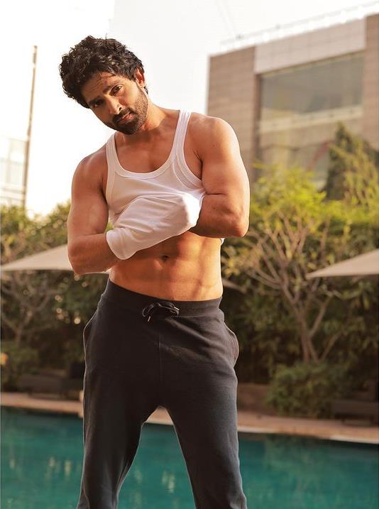 Adhvik Mahajan Body