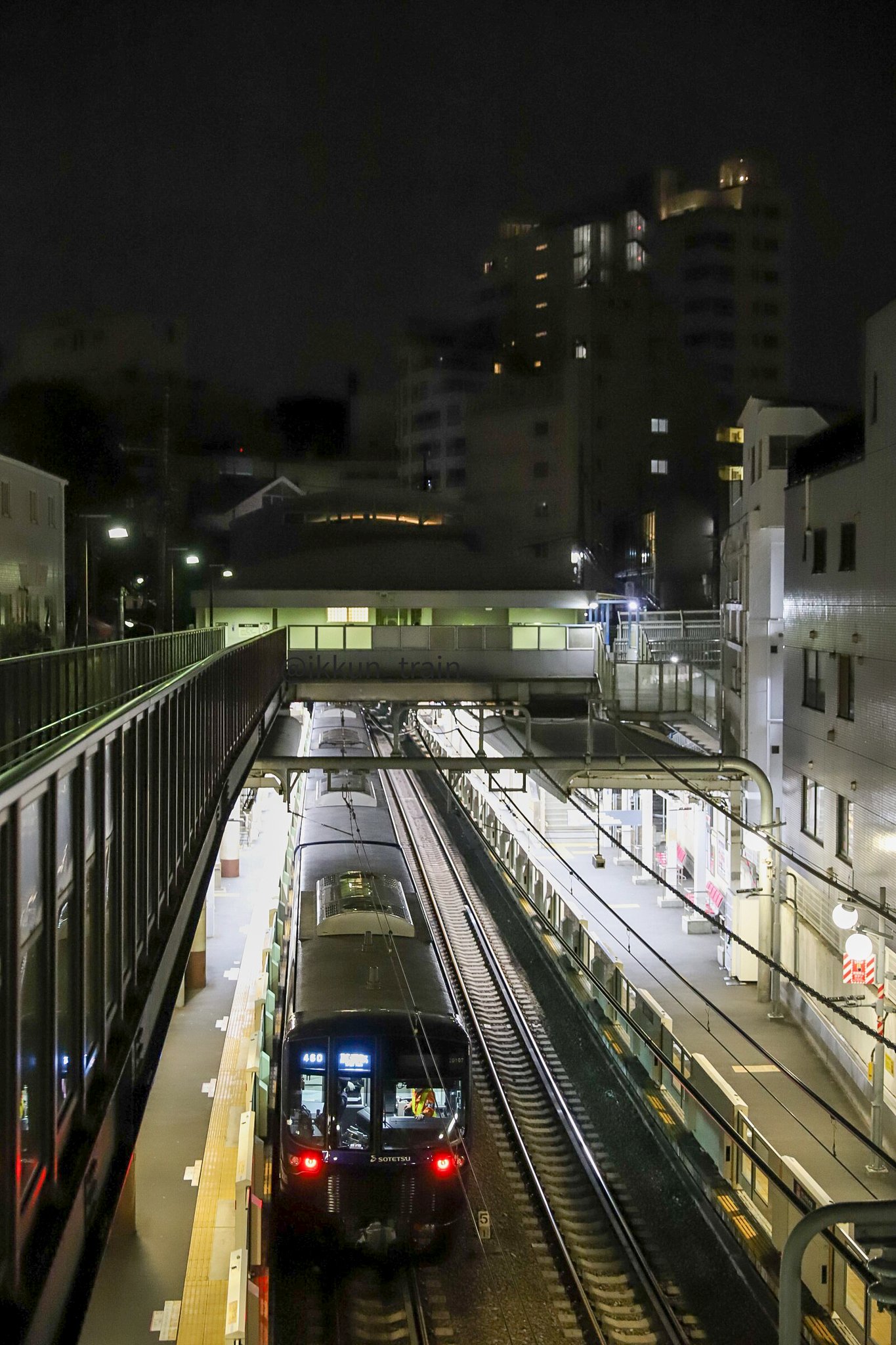 保線鉄のいっくん on Twitter: "相鉄20000系20107F(20107×10編成)が東京メトロ有楽町線和光車両基地から東急東横線元住吉検車区へと回送されました。 運番は46D表示 ...