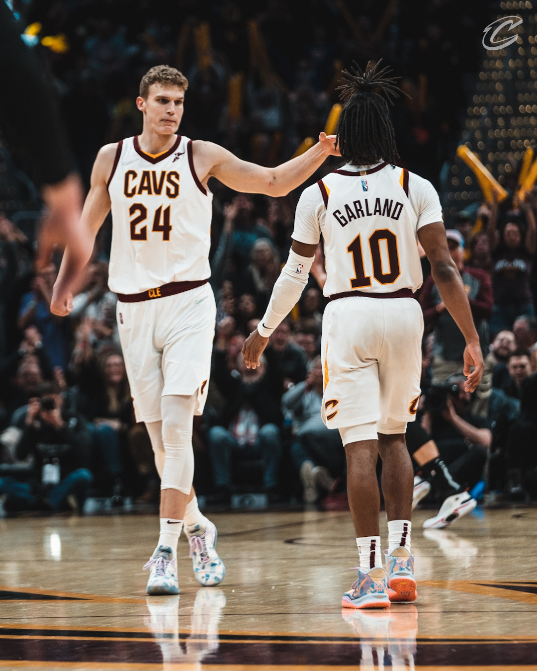 Cleveland Cavaliers on Twitter: "CAVS WIN!!! #LetEmKnow https://t.co/YQVnun03nE" / Twitter