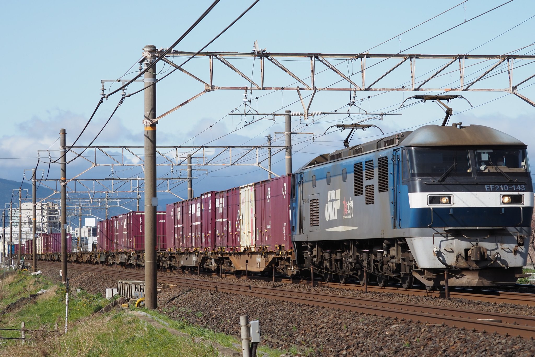 かきてつ on Twitter: "3/27 1058レ EF210-143 大垣→穂積 エコライナーUV48A-38063,U47A-38207、ディーラインUV54A-38101など積載 ...