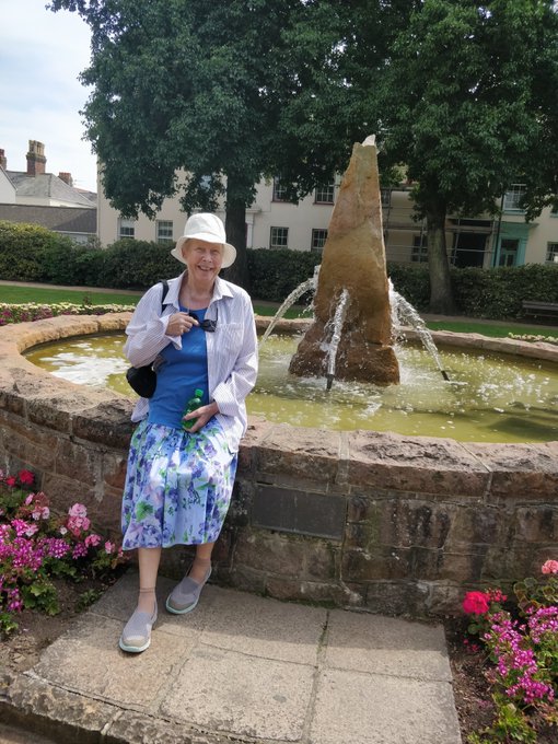 TW Pornstars - Catherine Duck BSc MBPsS. Pictures and videos from Twitter.