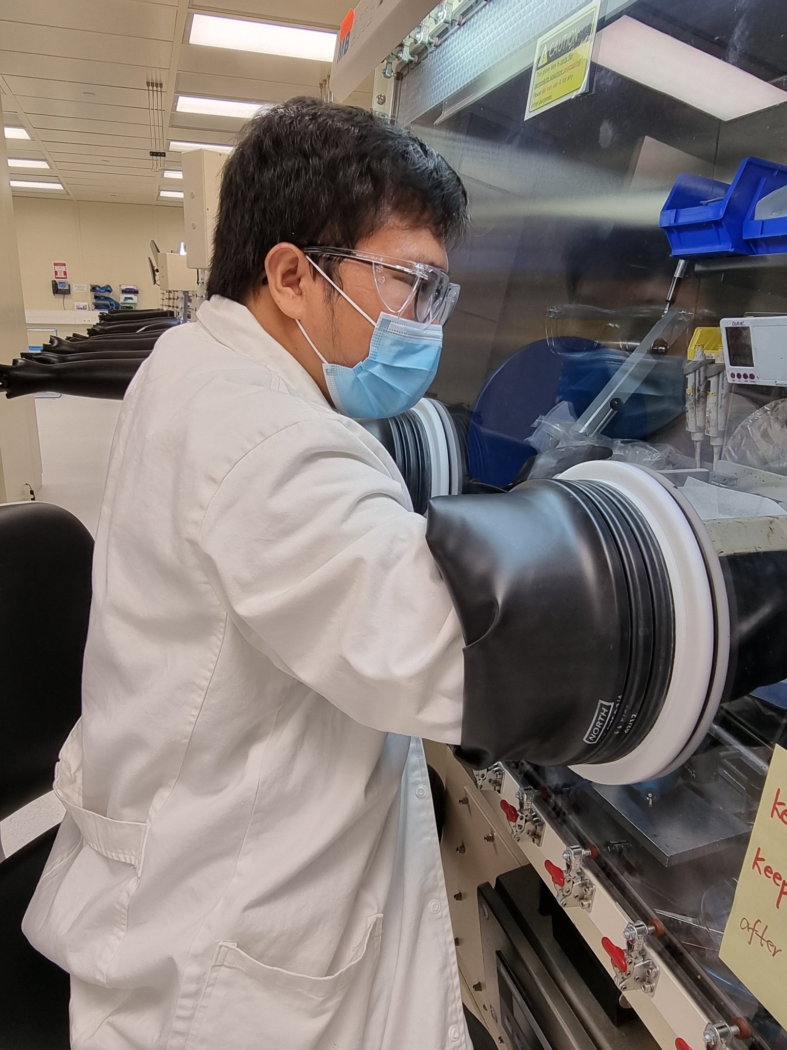 DeWolf KPV-Lab on Twitter: "🧑🏻‍🔬Utomo Drajad @drajadsatrio_ is from Korea. He will be part of ...