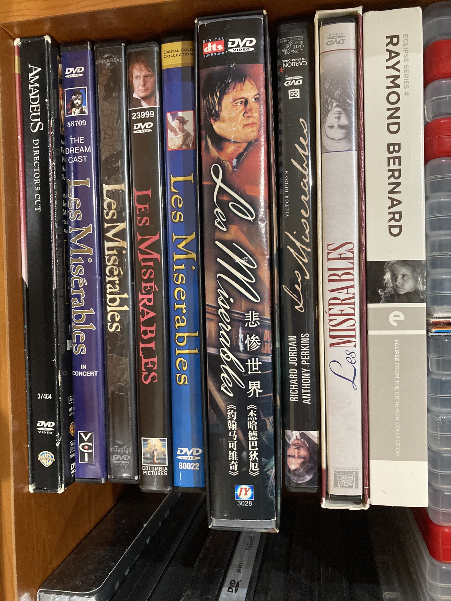 Valerie Woolard on Twitter: "In many ways moving is just a tour through my hyperfixations https ...