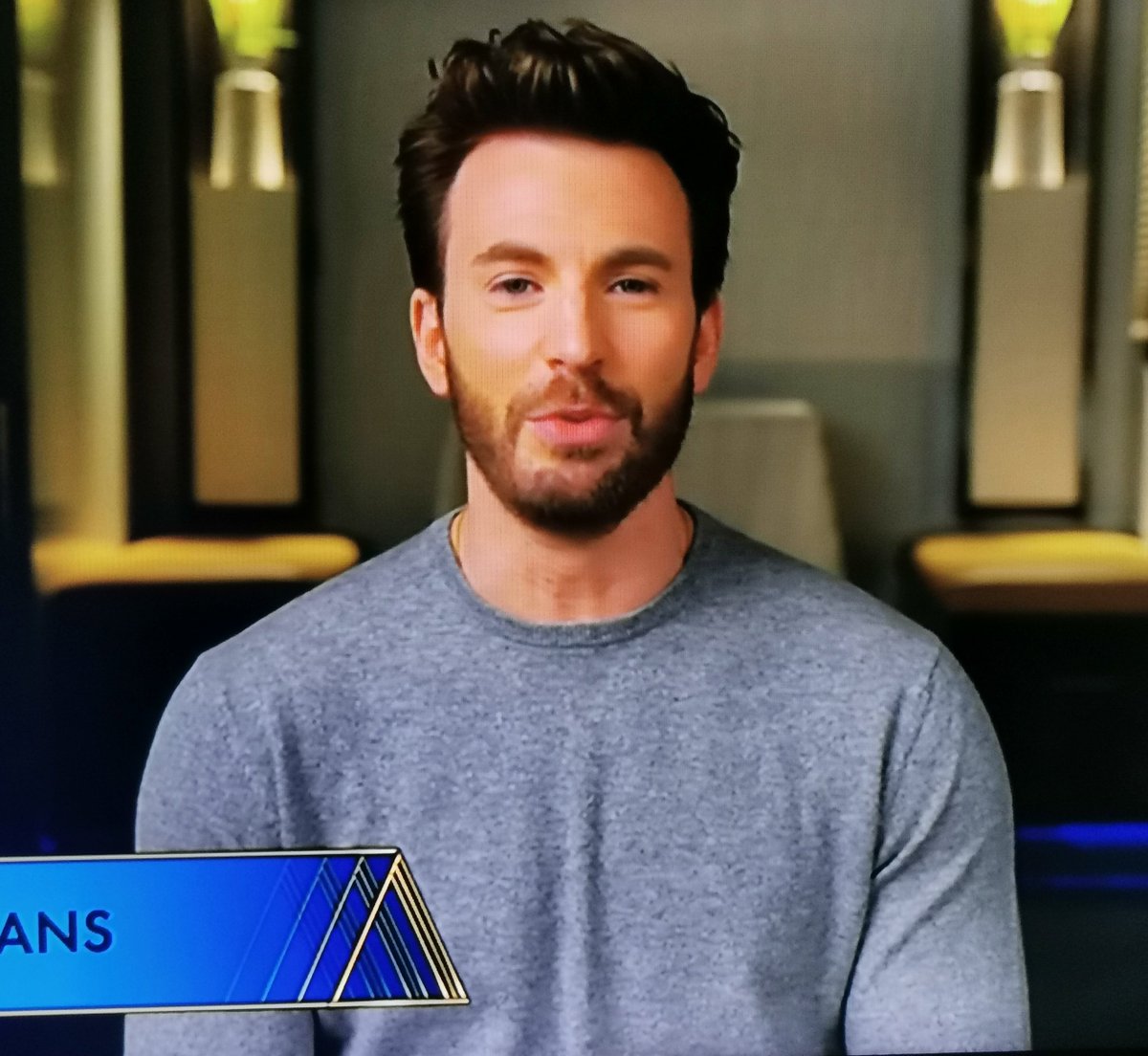 Chris Evans 2022 Oscars