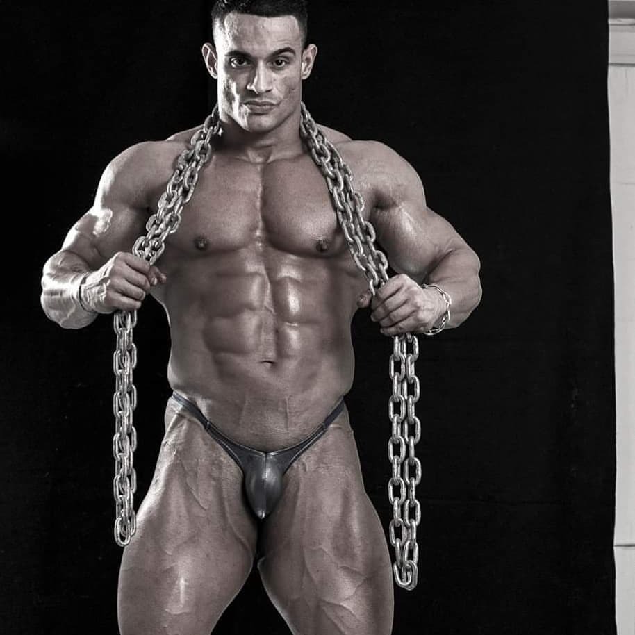 MuscleColtStar (MCS) 41K ️ Thanks on Twitter: "Would you like to get chained up with him? https ...