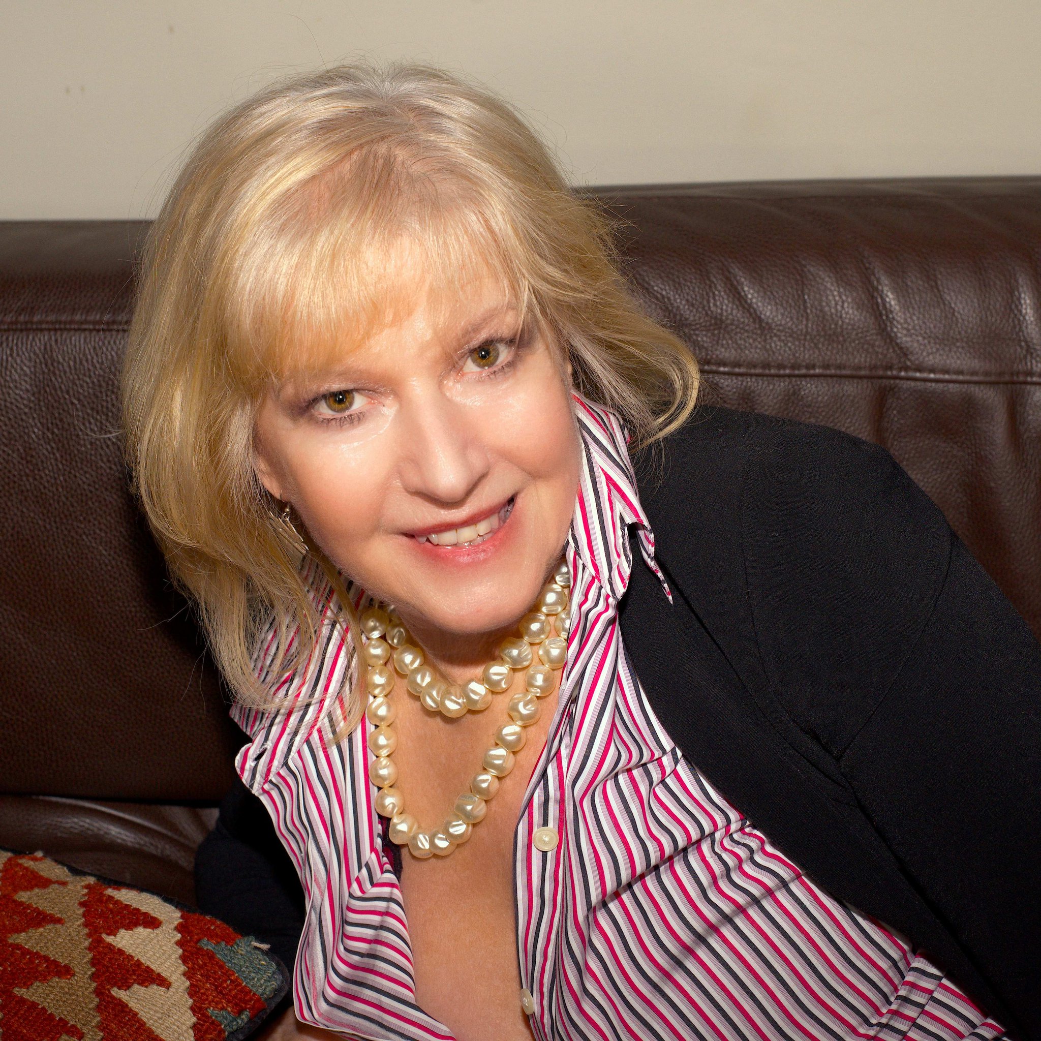 Naughty Teacher And Glamorous Granny On Twitter Whats Happening Today