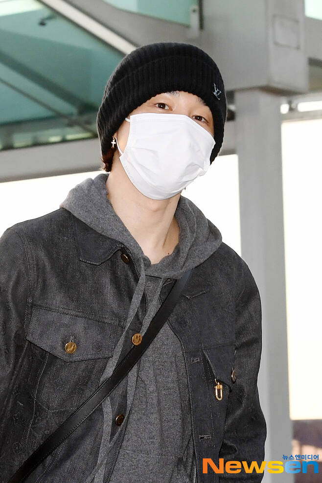 CANDYCLOVER (slow) on Twitter: ".@BTS_twt ที่สนามบินนานาชาติอินชอน เตรียมออกเดินทางจากเกาหลีไป ...