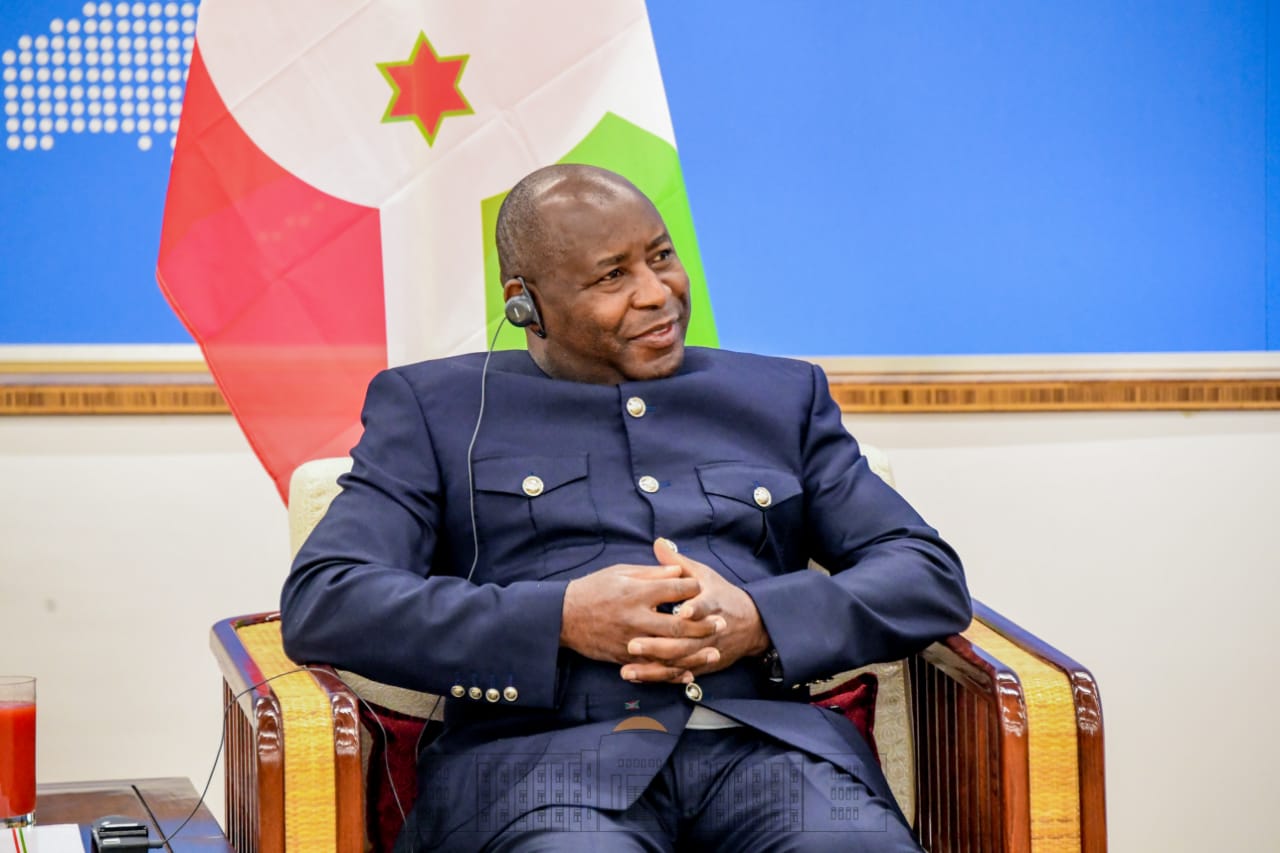 Ntare Rushatsi House on Twitter: "Au cours de sa mission de travail en #Italie, le Chef de l ...