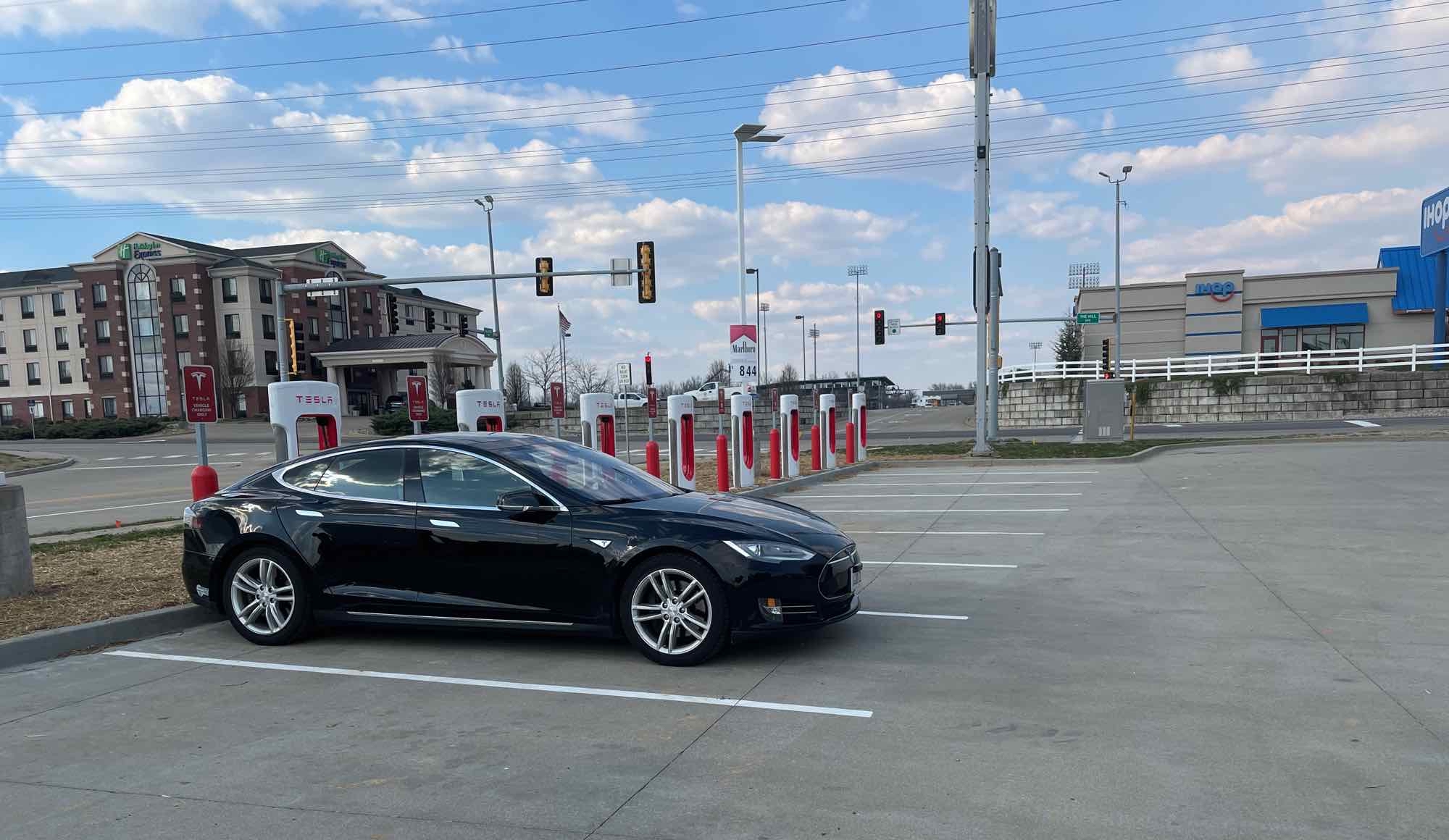 Tesla Charging On Twitter New Tesla Supercharger Marion Il 8