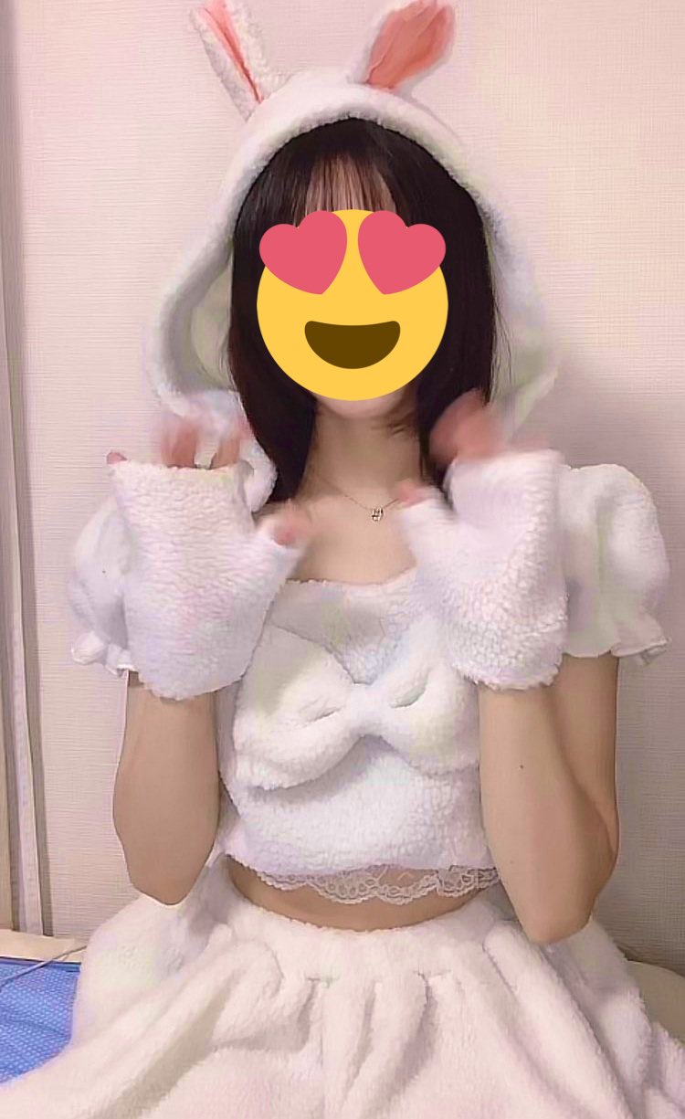 たつ（晒し Ntr垢） On Twitter 晒し依頼です 神奈川県在住の夏目〇華さん24歳 写真沢山いただきました！反応よければスタンプ