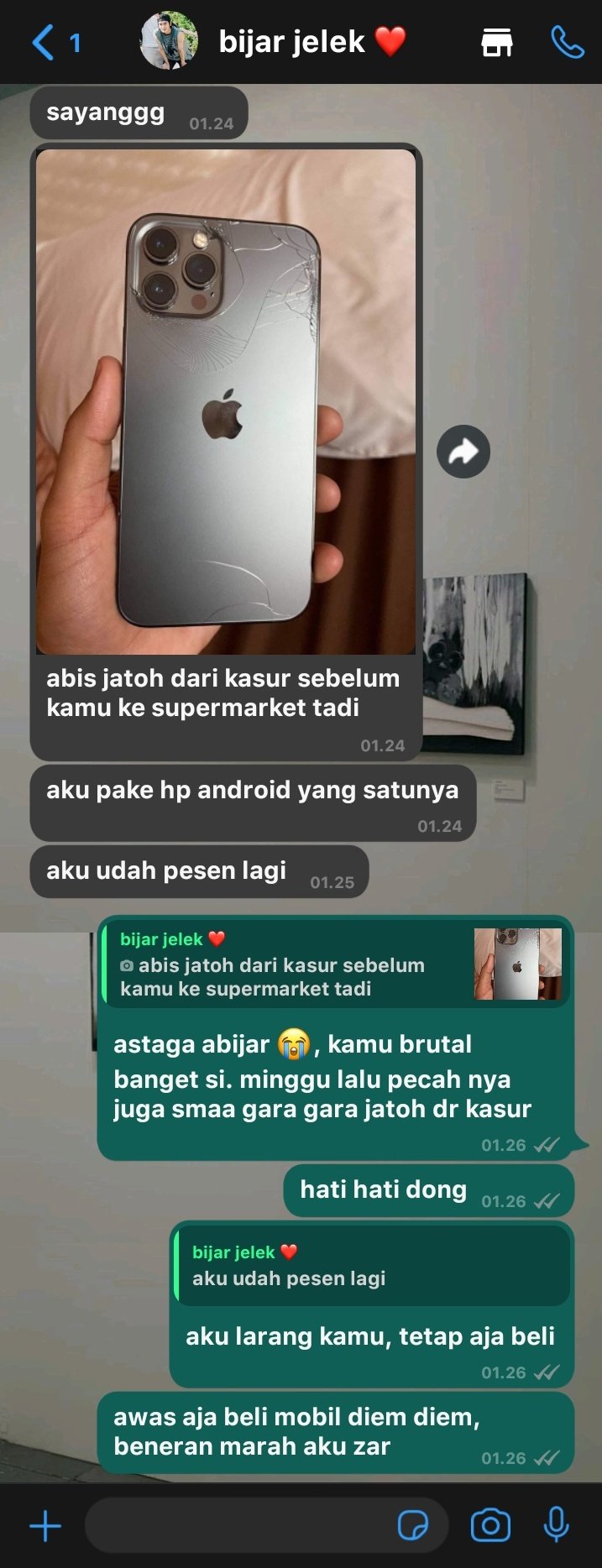 pega ; Ay-Yo on Twitter: "hp nya jatoh dari kasur https://t.co/Q4Wza4eAey" / Twitter