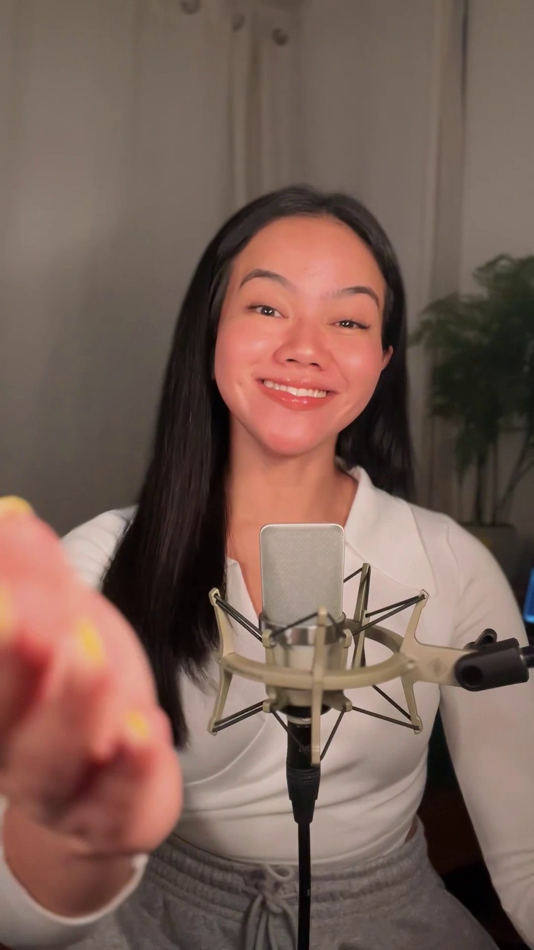 Yura Yunita on Twitter: "Aku tak sempurna, tak perlu sempurna 💛 https://t.co/abLgiq7BSZ" / Twitter