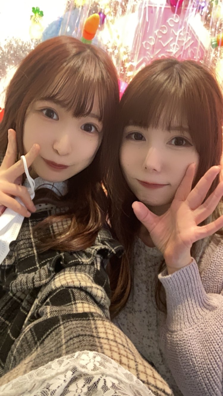 もこ On Twitter 短い間ですがお邪魔させていただきました! えまさん(emaame10 )の素晴らしすぎる展示で、えまさんの隣に展示されてます!!! ぜひ皆さんも見てください