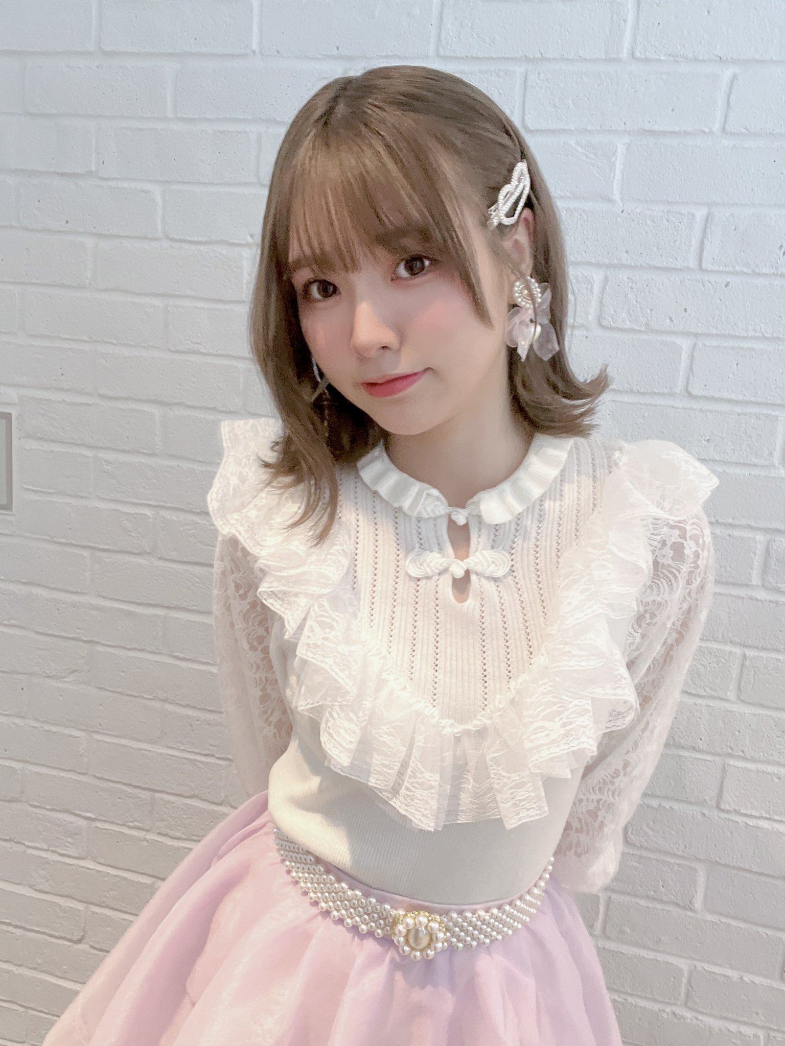 Liyuu on Twitter: "🤍1st ALBUM『Fo(u)r YuU』発売記念配信イベント ありがとうございました☺️☺️☺️ 今日の衣装もお気に入り💓 そして髪色先週からなんです ...