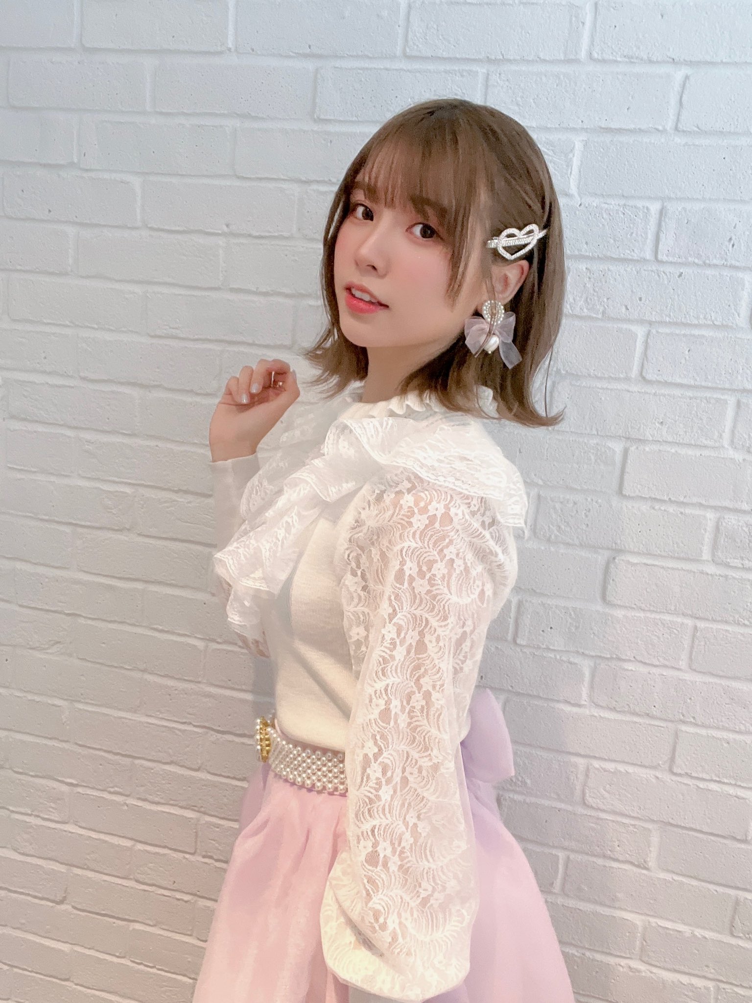 Liyuu on Twitter: "🤍1st ALBUM『Fo(u)r YuU』発売記念配信イベント ありがとうございました☺️☺️☺️ 今日の衣装もお気に入り💓 そして髪色先週からなんです ...