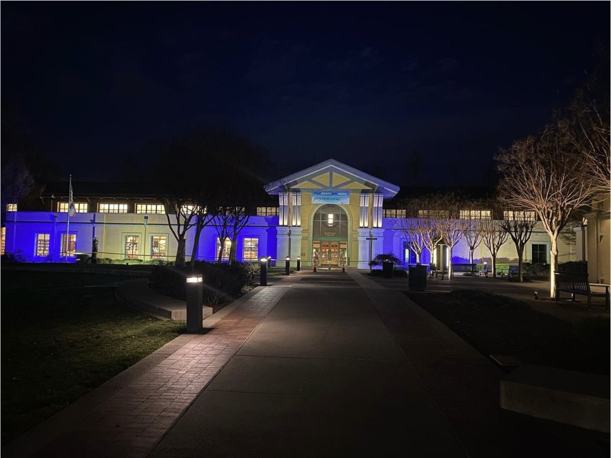 Libraries worldwide illuminated in blue and yellow 🇺🇦 in solidarity ...