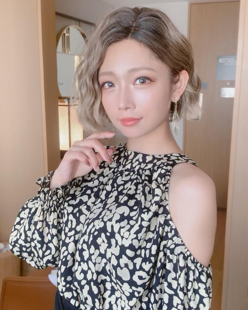 Photo Beach: 사쿠라 마나 / 紗倉まな / Mana Sakura https://t.co/mfepO6QDIF ...