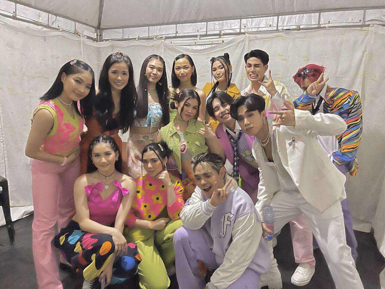 SB19 Official 🇵🇭 on Twitter: "Sa mga A’TIN, BLOOM at ibang sumubaybay kahapon, SLMT! 💙🌸 💿 Stream ...