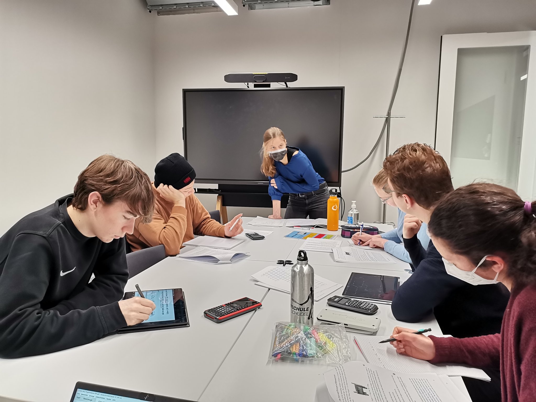 Michal Juríček on Twitter: "The Swiss #chemistryolympiad weekend @UZH_Chemistry ends with ...