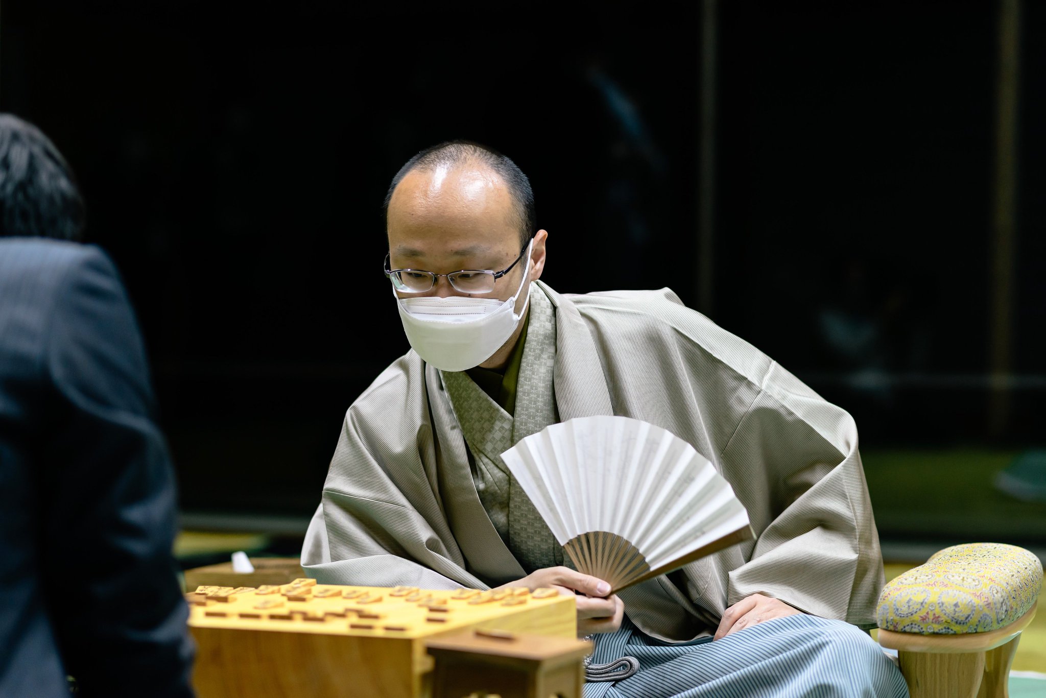 北野新太 On Twitter 棋王戦五番勝負第4局。渡辺明棋王が永瀬拓矢王座の挑戦を3勝1敗で退けて防衛、10連覇を達成した。 2三金が詰みに利いてくる凄味。〔写真提供・日本将棋連盟
