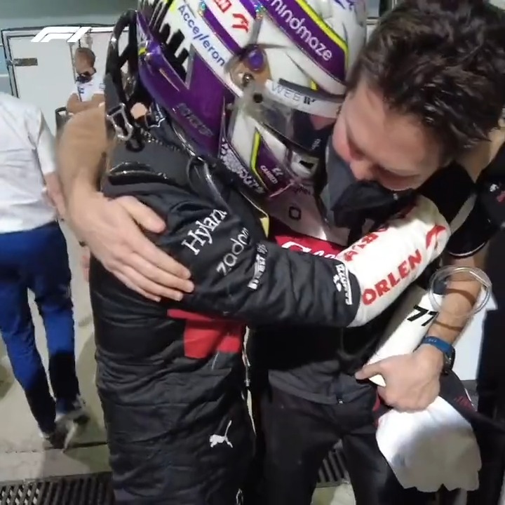 Formula 1 on Twitter: "First race, first #F1 point 🙌 No wonder @ZhouGuanyu24 is emotional 😀 # ...