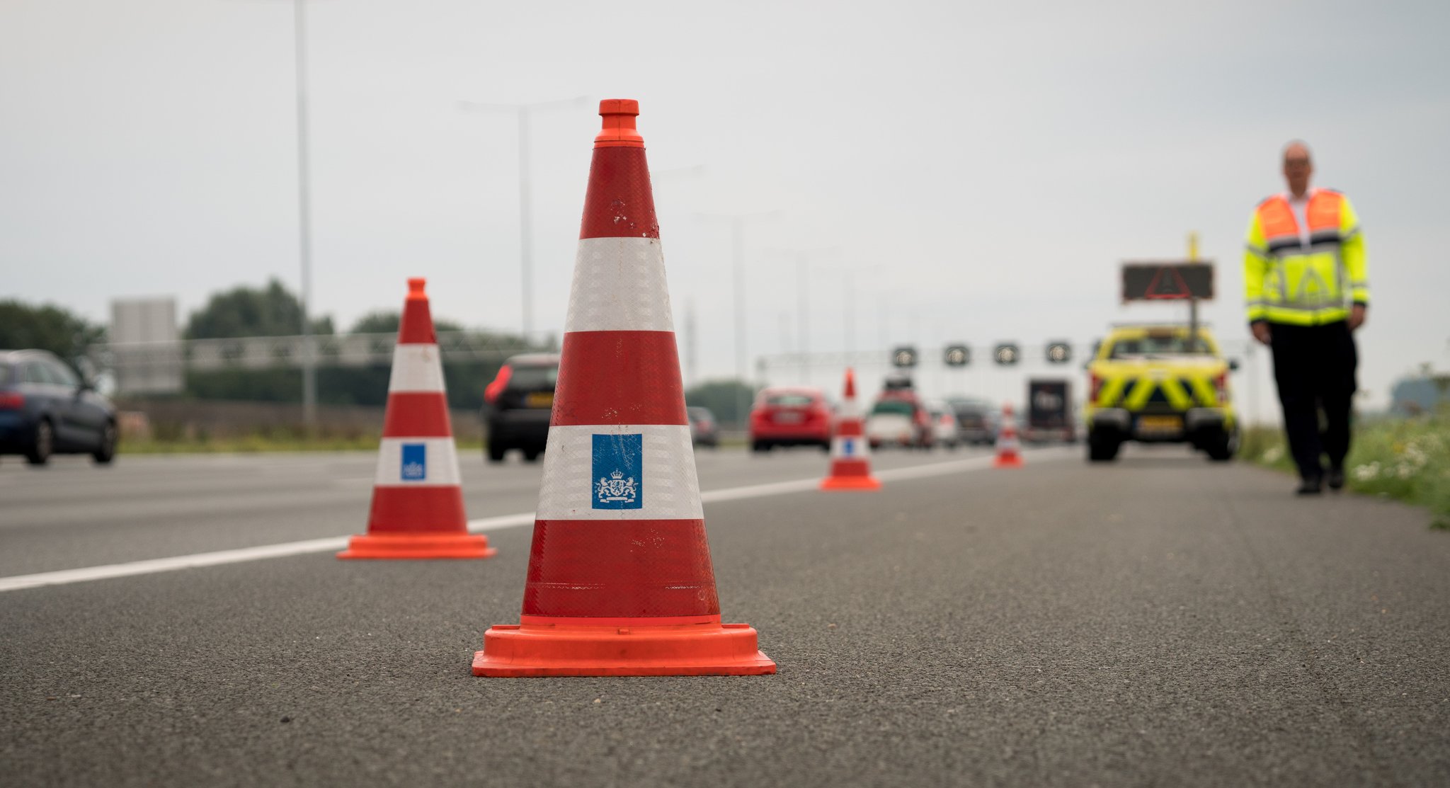 Rijkswaterstaat Verkeersinformatie on Twitter: "Er zijn vijf grote glasplaten op de #A27 ...