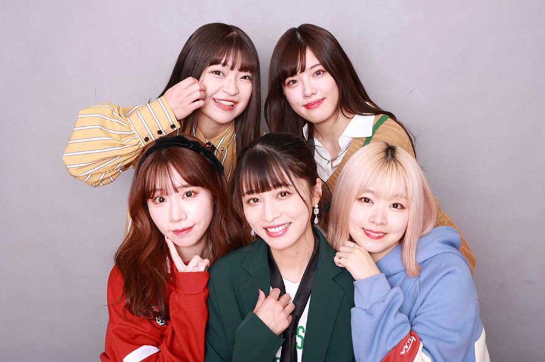 ENCOUNT on Twitter: "【プレゼント企画🎁】 3月16日に2ndシングル「#ハッピー」をリリースした #DEARKISS メンバー5人のサインが入ったチェキを2名様に ...