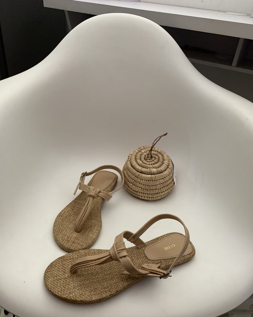 $Goodness Adeosun😃 on Twitter: "#Threads of designs https://t.co/he4OsCI3F4" / Twitter