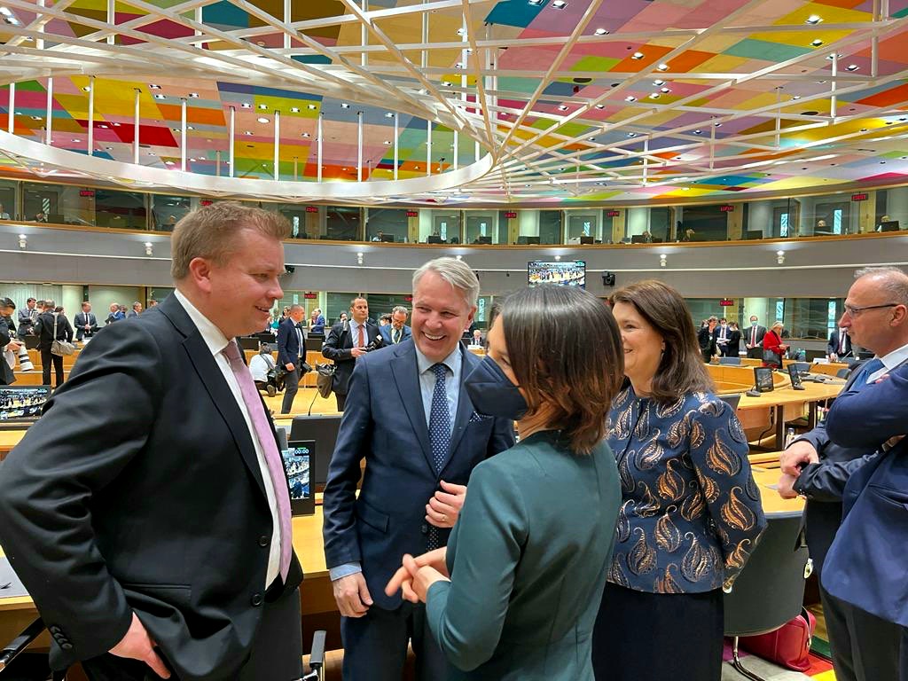 Puolustusministeriö on Twitter: "Ministeri @anttikaikkonen osallistui tänään 🇪🇺 ...